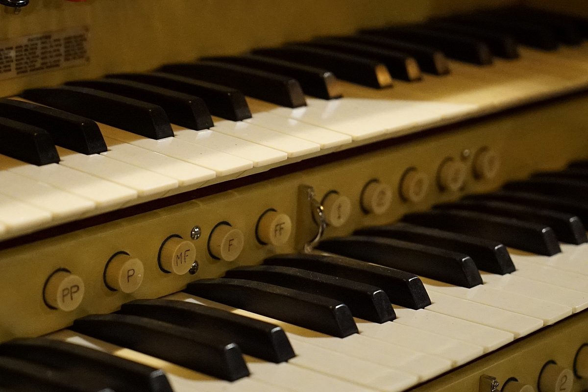 The Mighty Wurlitzer Organ | The Orpheum Theatre Group